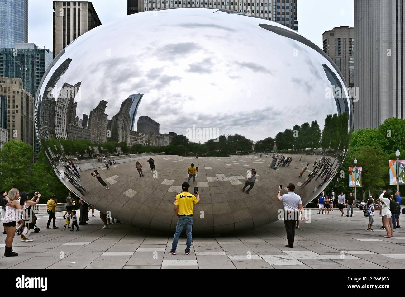 Sculpture by British artist Anish Kapoor Cloud Gate in Millennium Park ...