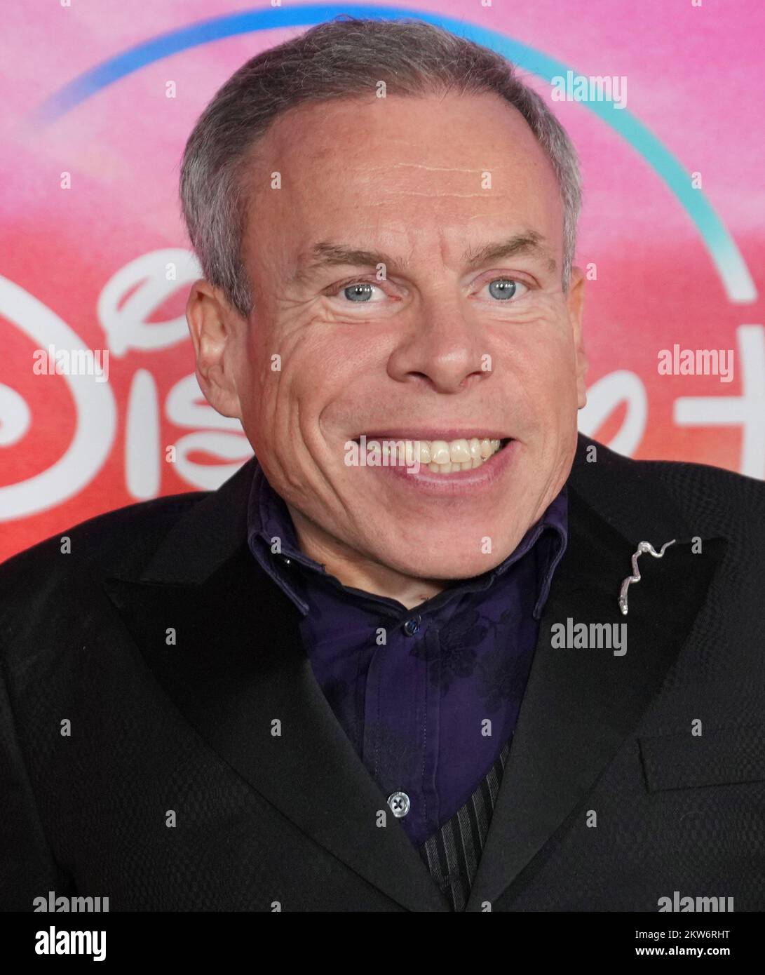 Los Angeles, USA. 29th Nov, 2022. Warwick Davis arrives at the WILLOW ...