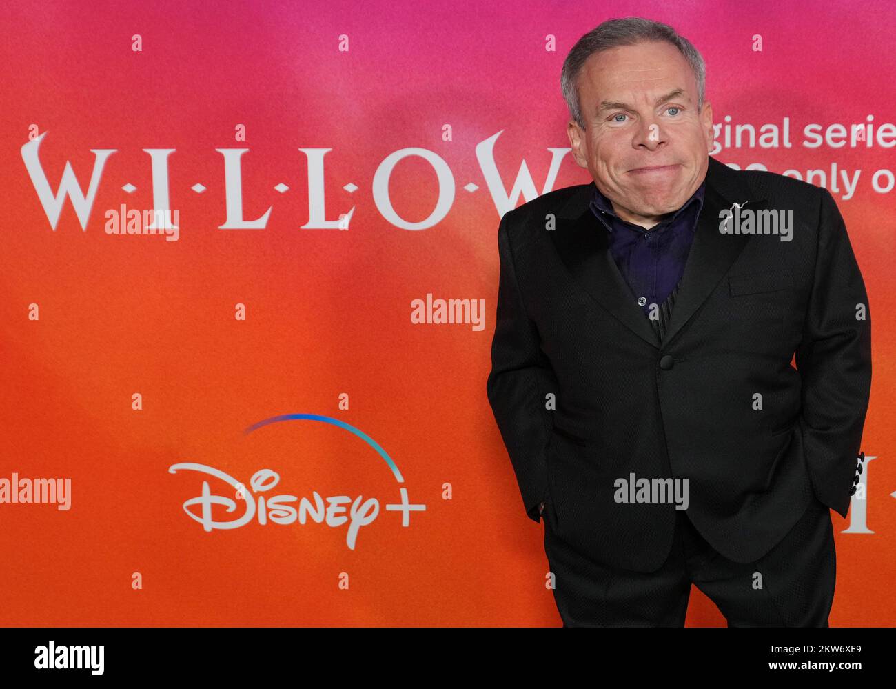 Westwood, CA November 29, 2022. Warwick Davis arrives at the WILLOW ...