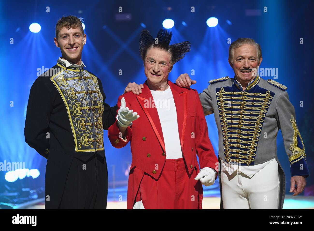 Cologne, Germany. 29th Nov, 2022. Clown duo Daris and Fumagalli ...