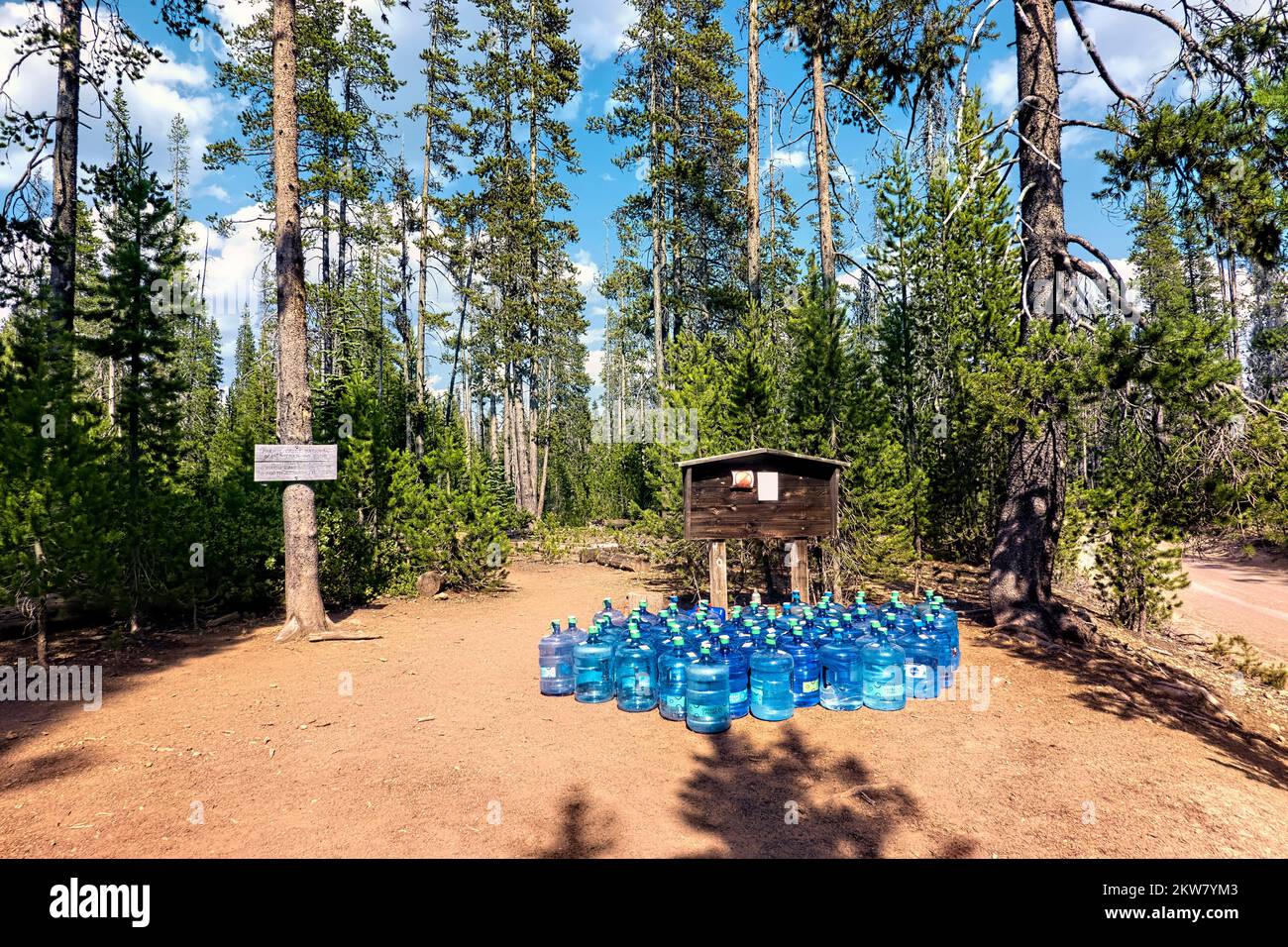 Filling jug water hi-res stock photography and images - Alamy