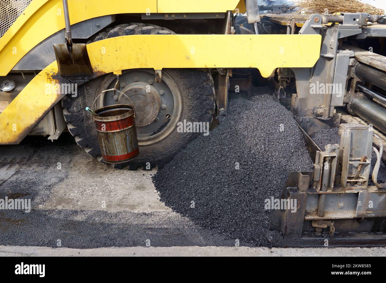 Asphalt paver road hi-res stock photography and images - Alamy