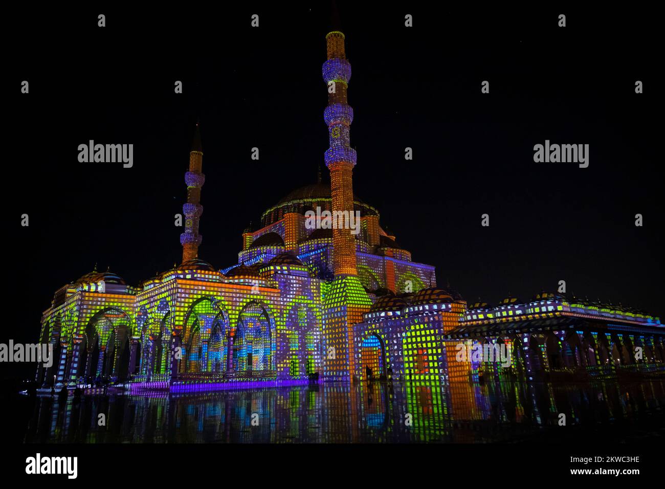 Light and sound festival at Sharjah Grand Mosque Stock Photo - Alamy
