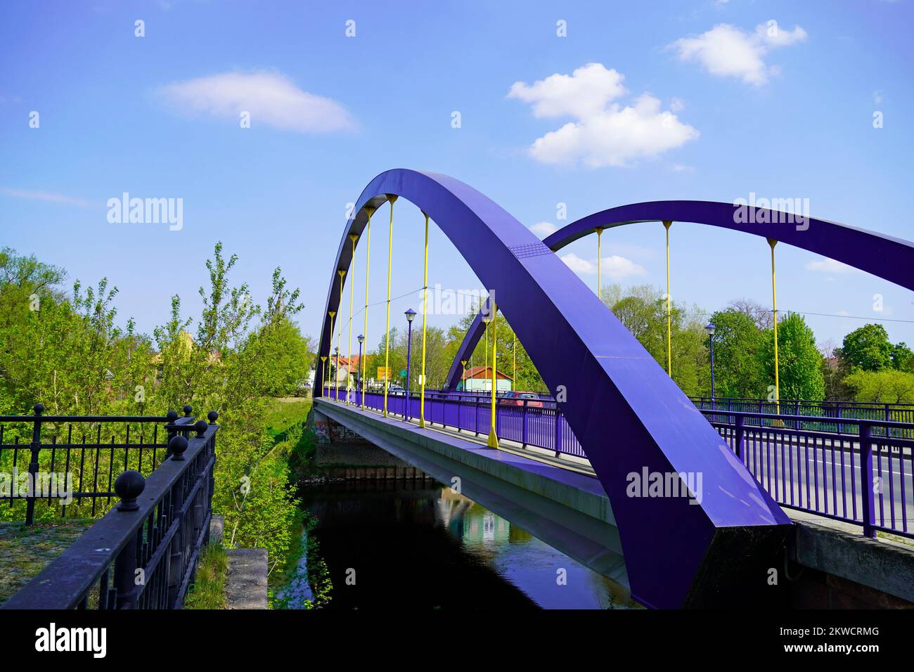 Metal blue bridge hi-res stock photography and images - Alamy