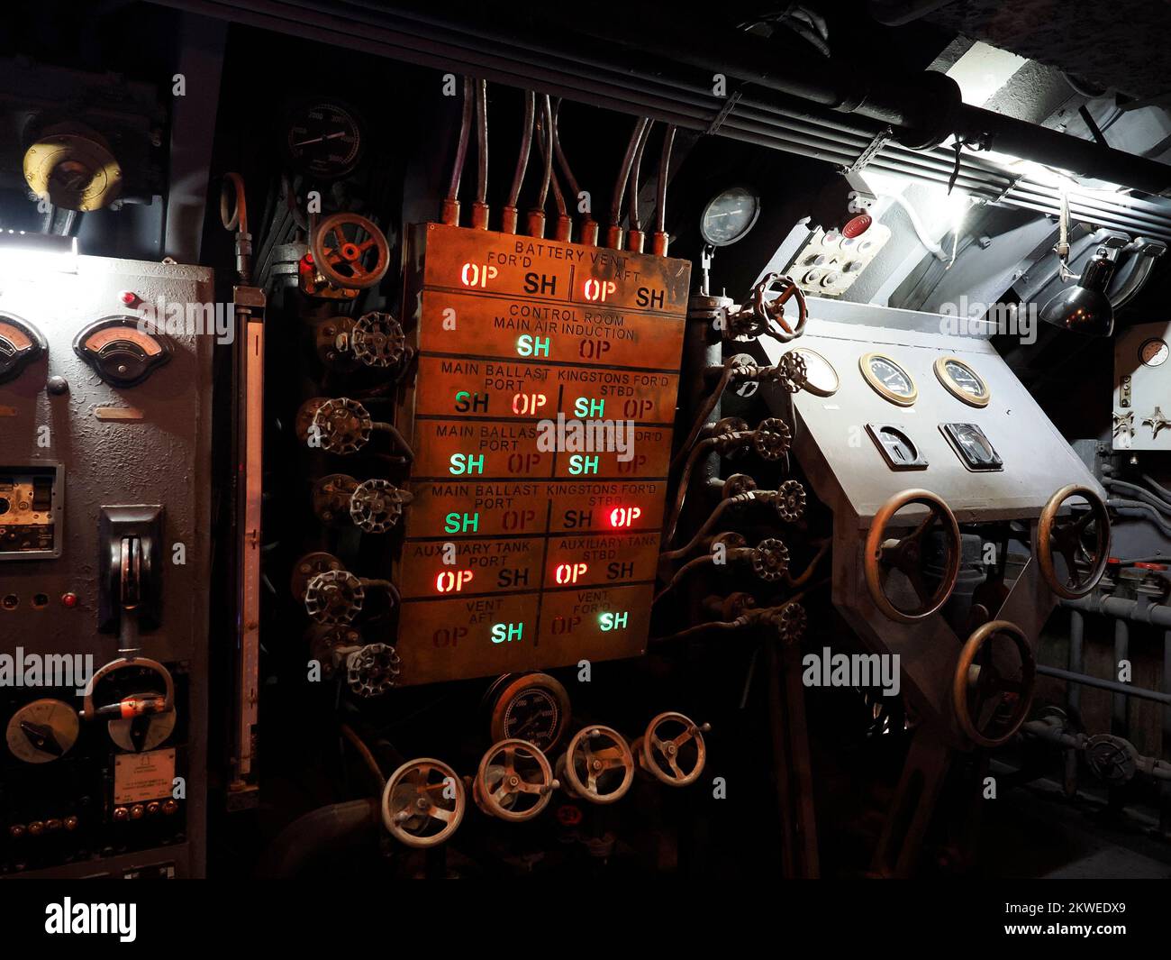 inside ii world war submarine control room detail Stock Photo - Alamy