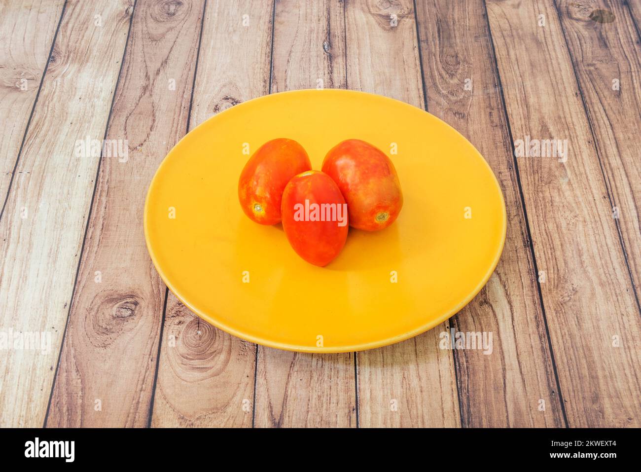 low casein red color, variable in size, from 3 cm in diameter to 16 cm ...