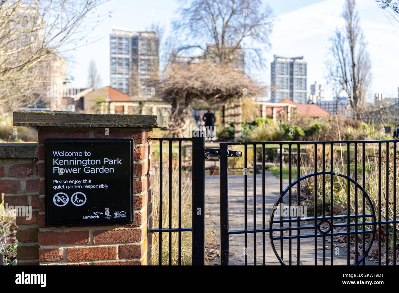 Kennington park london hi-res stock photography and images - Alamy