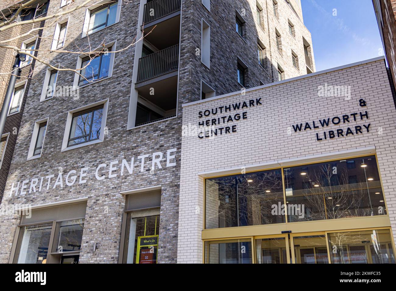 Walworth Library, Walworth Road, London, England Stock Photo - Alamy