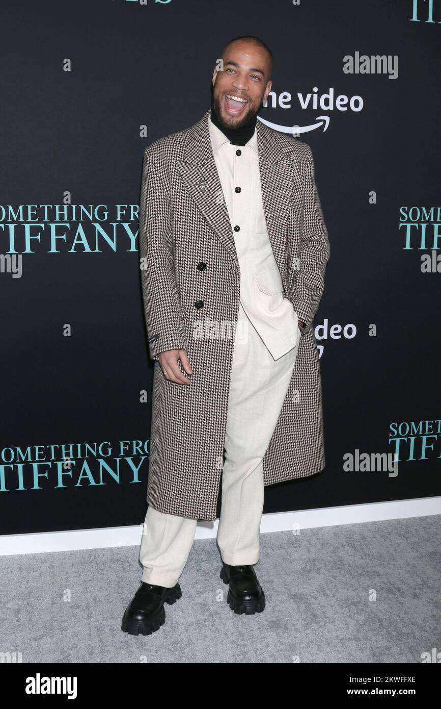 LOS ANGELES - NOV 29: Kendrick Sampson at the Something From Tiffany's ...