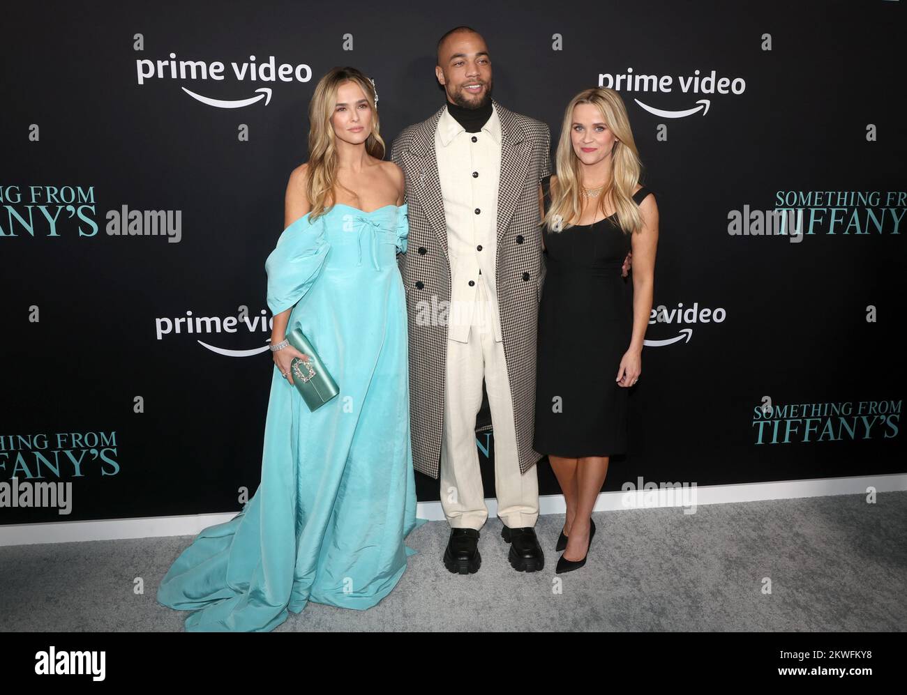 Los Angeles, California, USA. 29th Nov, 2022. Zoey Deutch, Kendrick ...