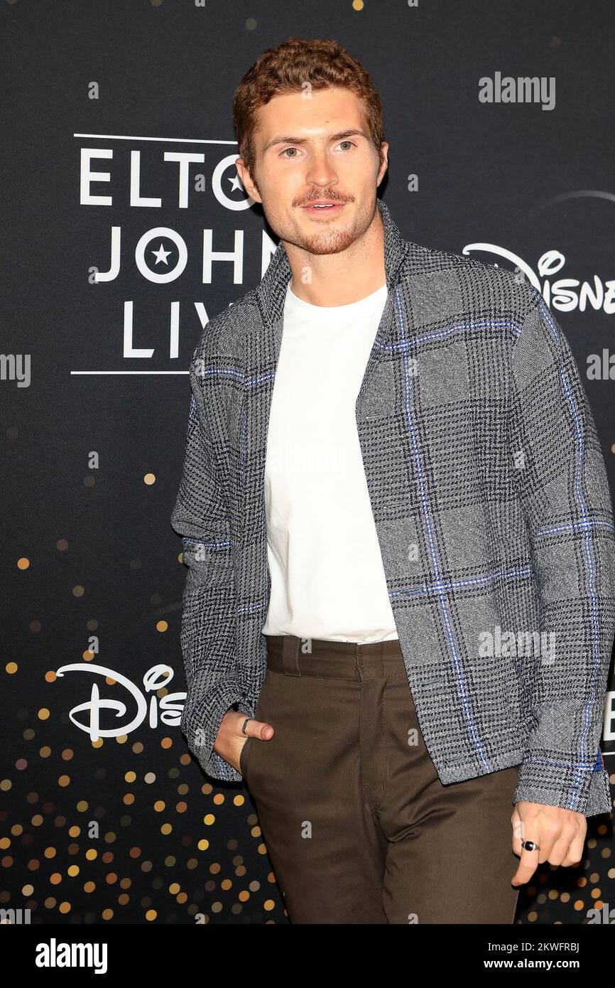 LOS ANGELES - NOV 20: Jake Austin Walker at the Elton John Live ...