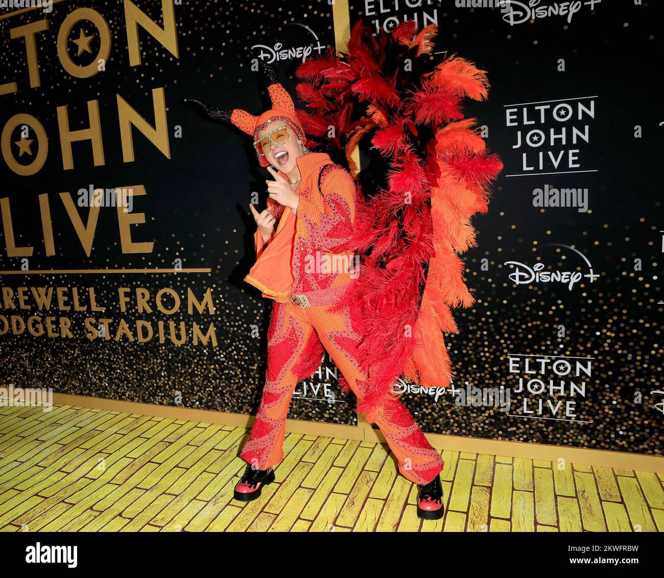 LOS ANGELES - NOV 20: Jojo Siwa at the Elton John Live: Farewell From ...