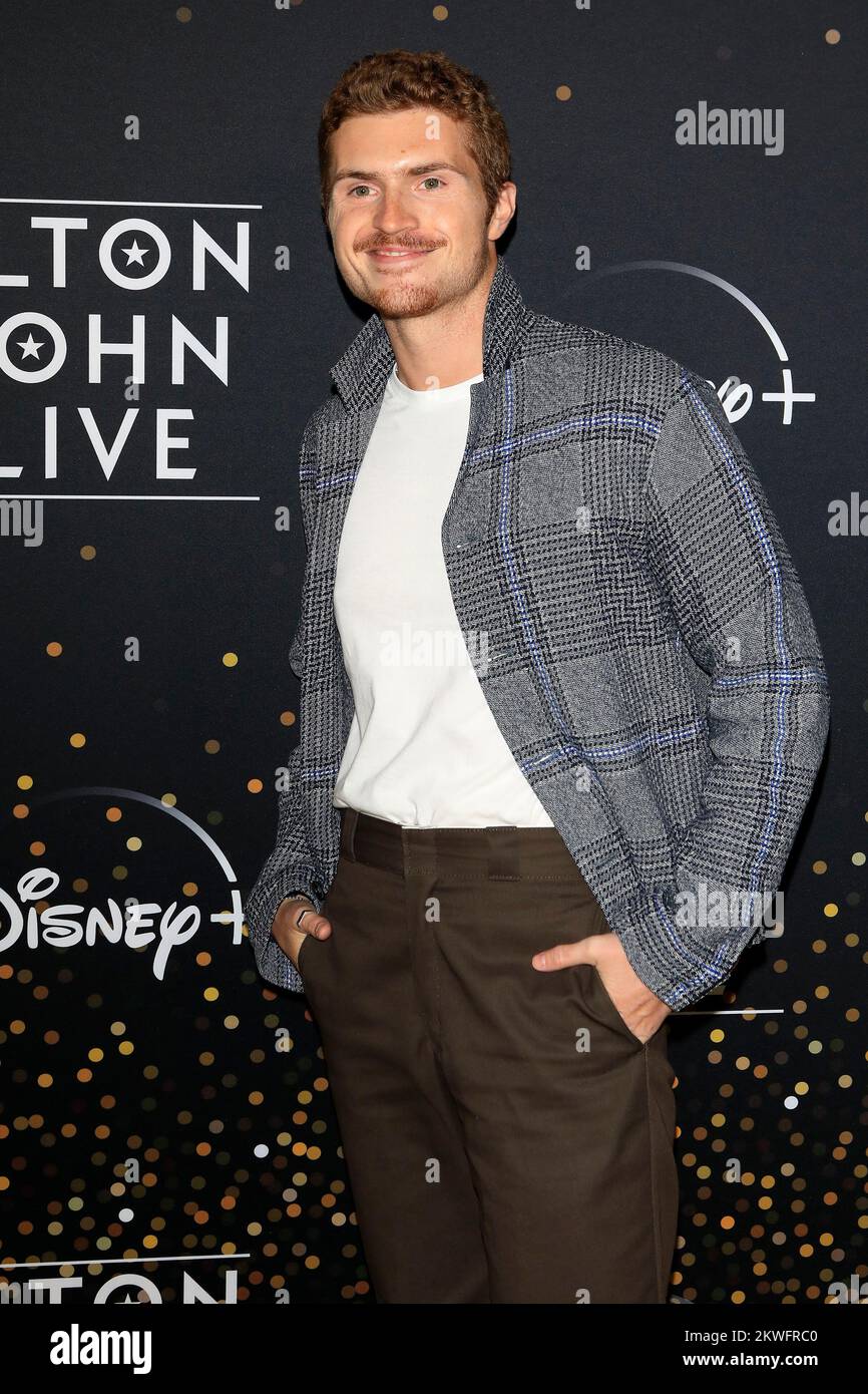 LOS ANGELES - NOV 20: Jake Austin Walker at the Elton John Live ...