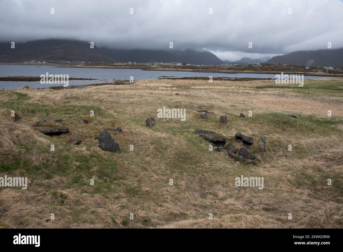 Around 400 CE the ancestors of the Vikings buried their high ranking ...