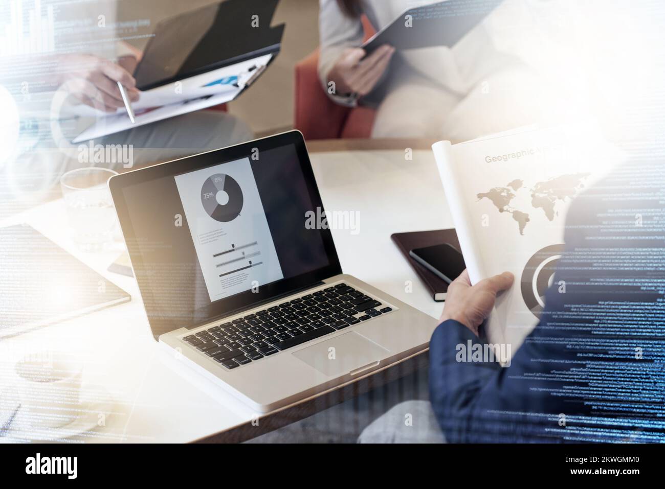 Laptop analytics hi-res stock photography and images - Alamy