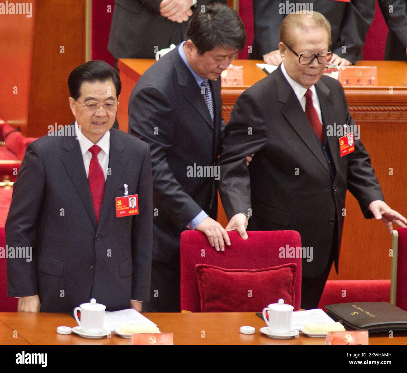 Hu Jintao And Jiang Zemin Arrive For The 18th Cpc Congress Opens In The Great Hall Of The People