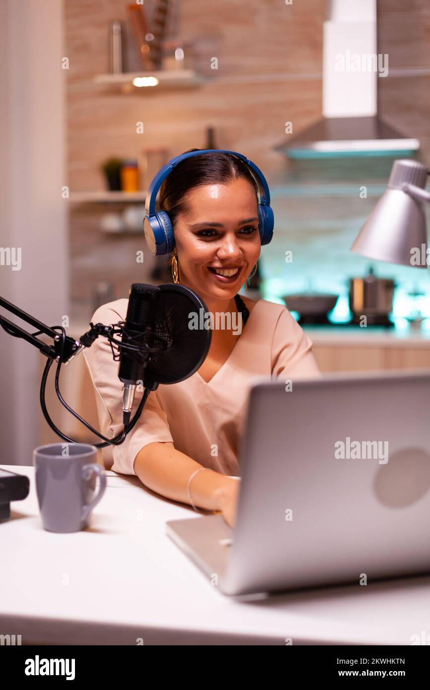 Digital production on clipboard hi-res stock photography and images - Alamy