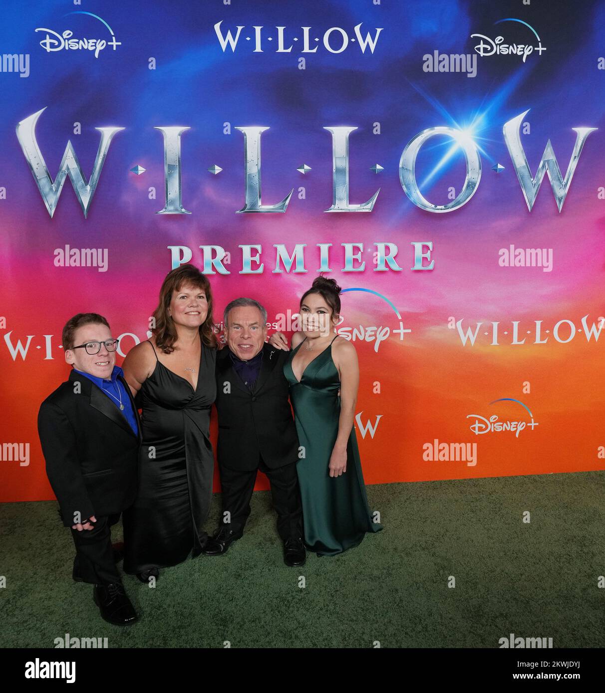 Los Angeles, USA. 29th Nov, 2022. (L-R) Harrison Davis, Samantha Davis ...