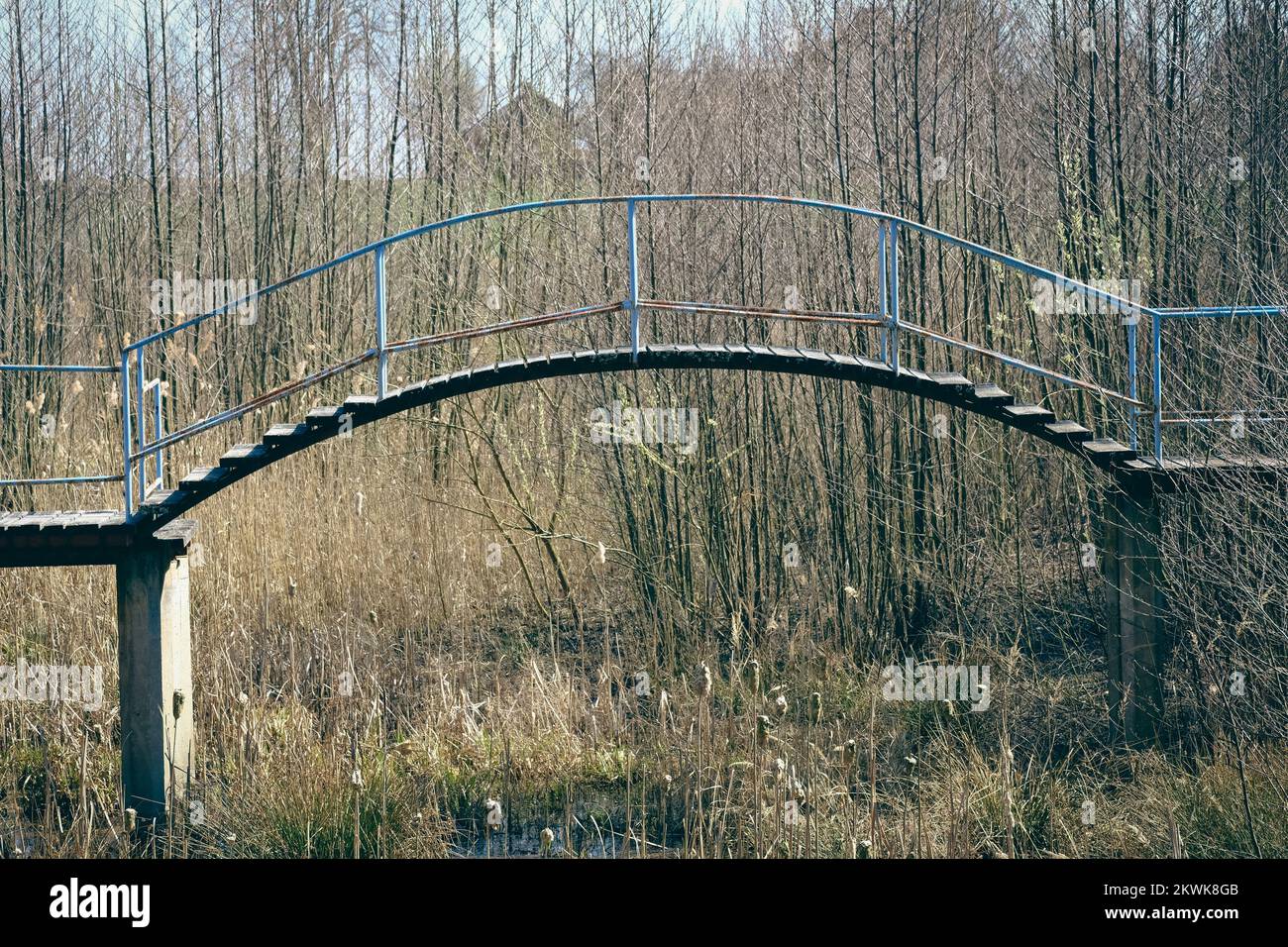 Old disused bridge hi-res stock photography and images - Alamy