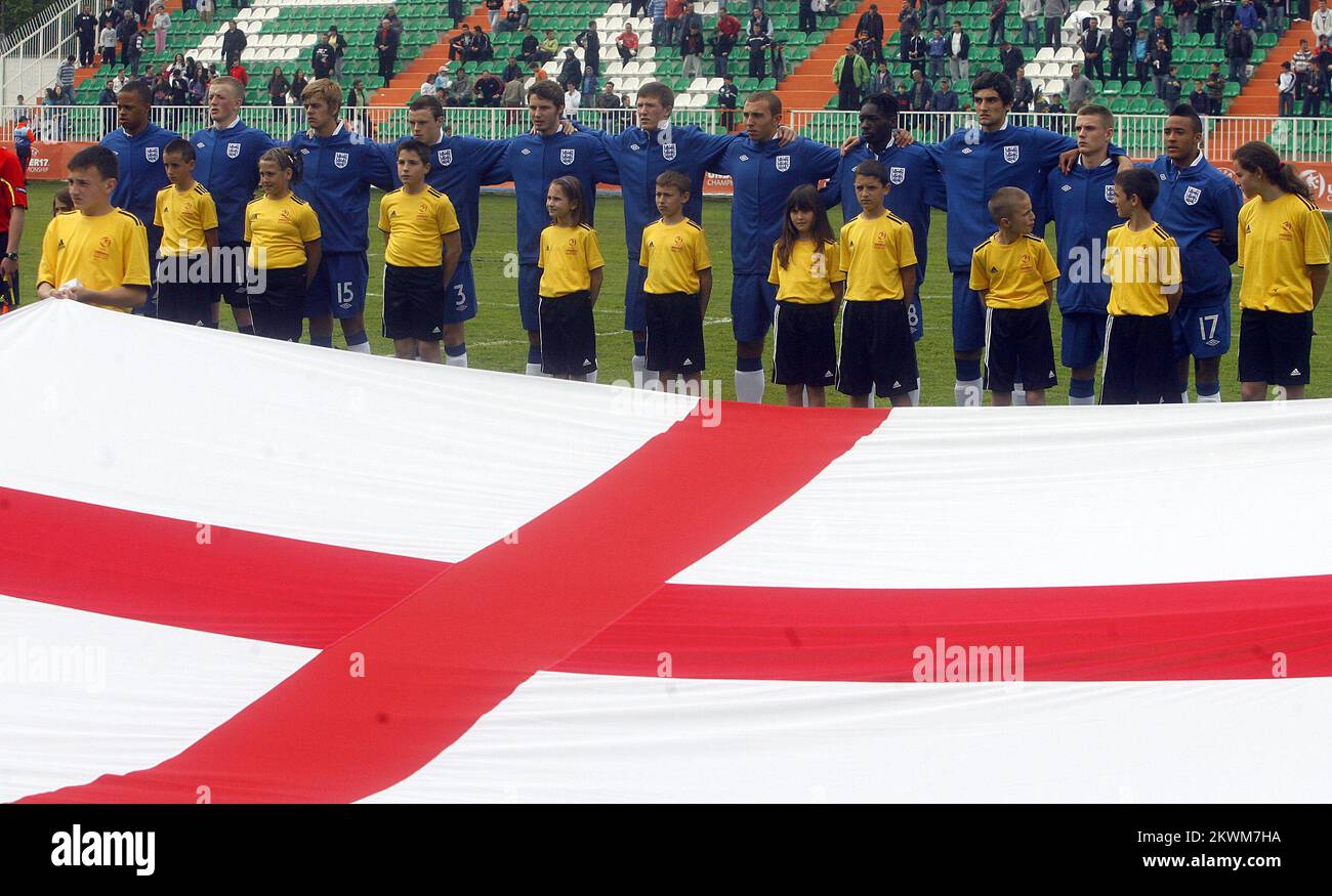 England players line up Stock Photo - Alamy