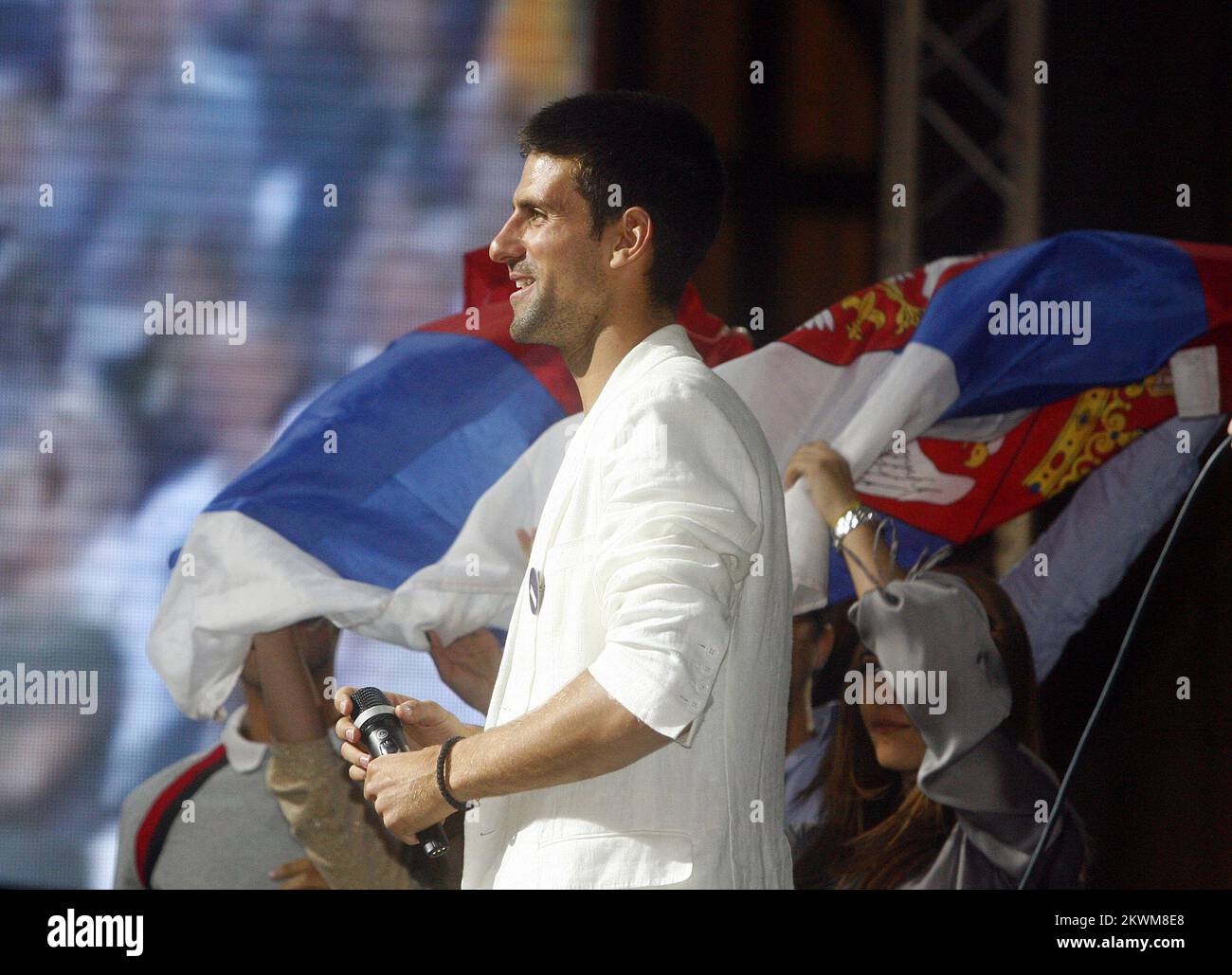 Wimbledon flags hi-res stock photography and images - Alamy