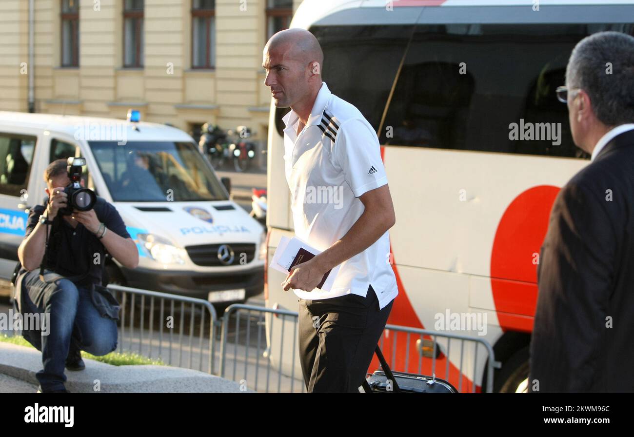 Zinedine zidane photo hi-res stock photography and images - Alamy