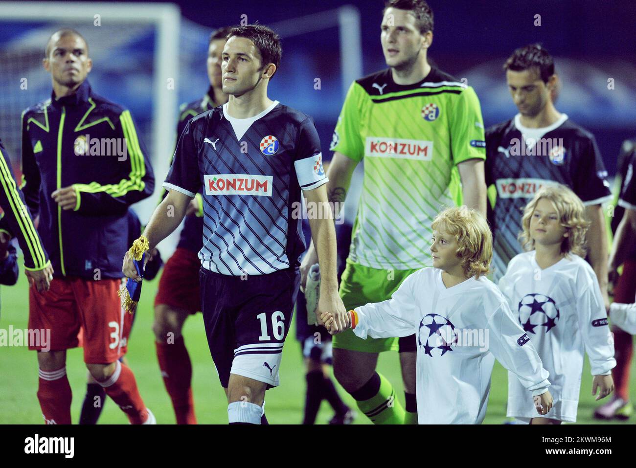 Dinamo zagreb real madrid hi-res stock photography and images - Alamy