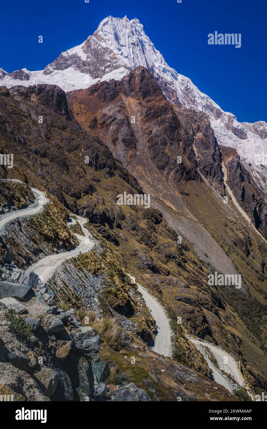 Portachuelo Road, mountain pass in Huascaran, Cordillera Blanca, Ancash ...