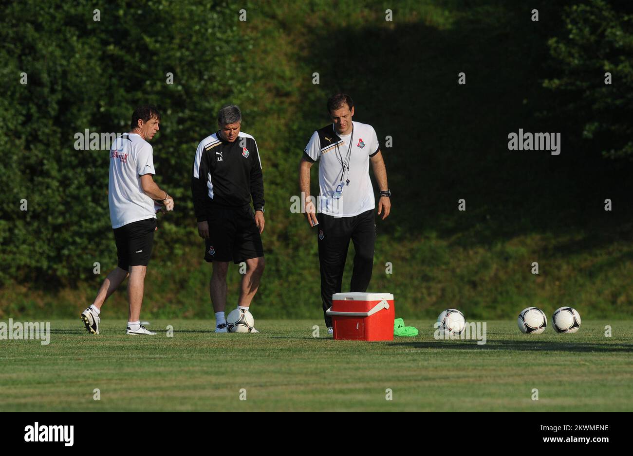 Aljosa asanovic coach hi-res stock photography and images - Alamy