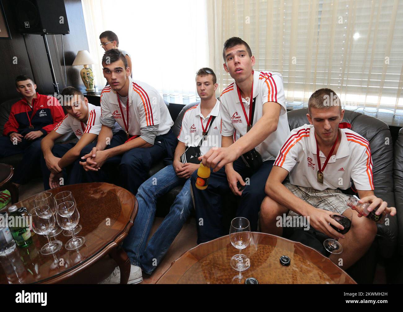 Croatian national basketball team hi-res stock photography and images ...