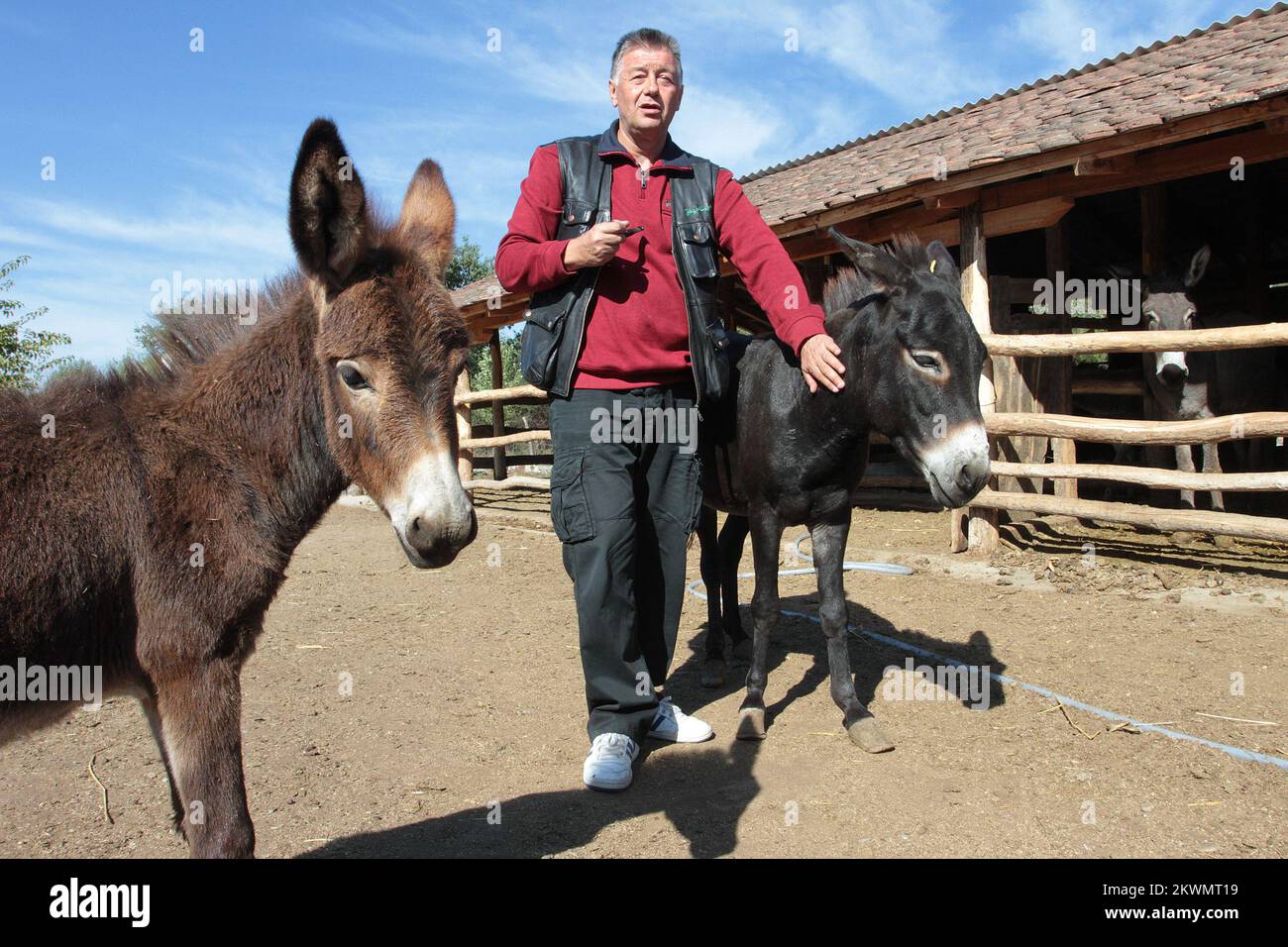 1000 litres hi-res stock photography and images - Alamy