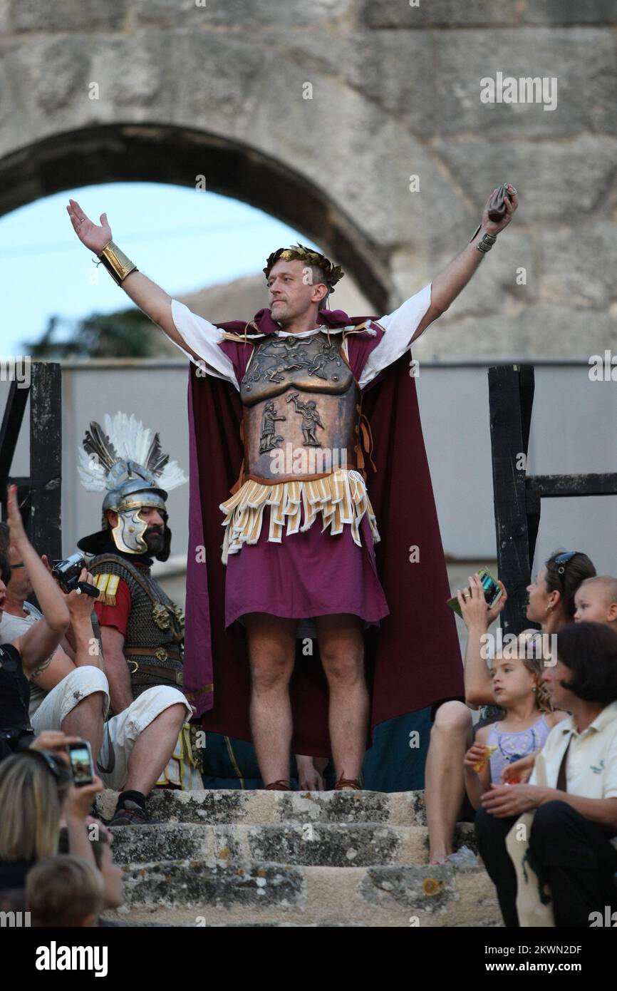 15.06.2013: Pula - 12th crown Festival Pula Superiorum - festival of ...