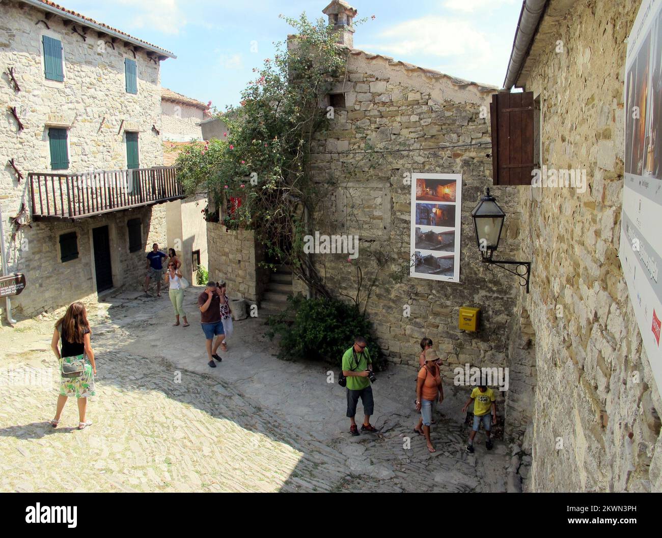 FILE PHOTO - Croatia as the 28th EU Member State Hum is the smallest ...