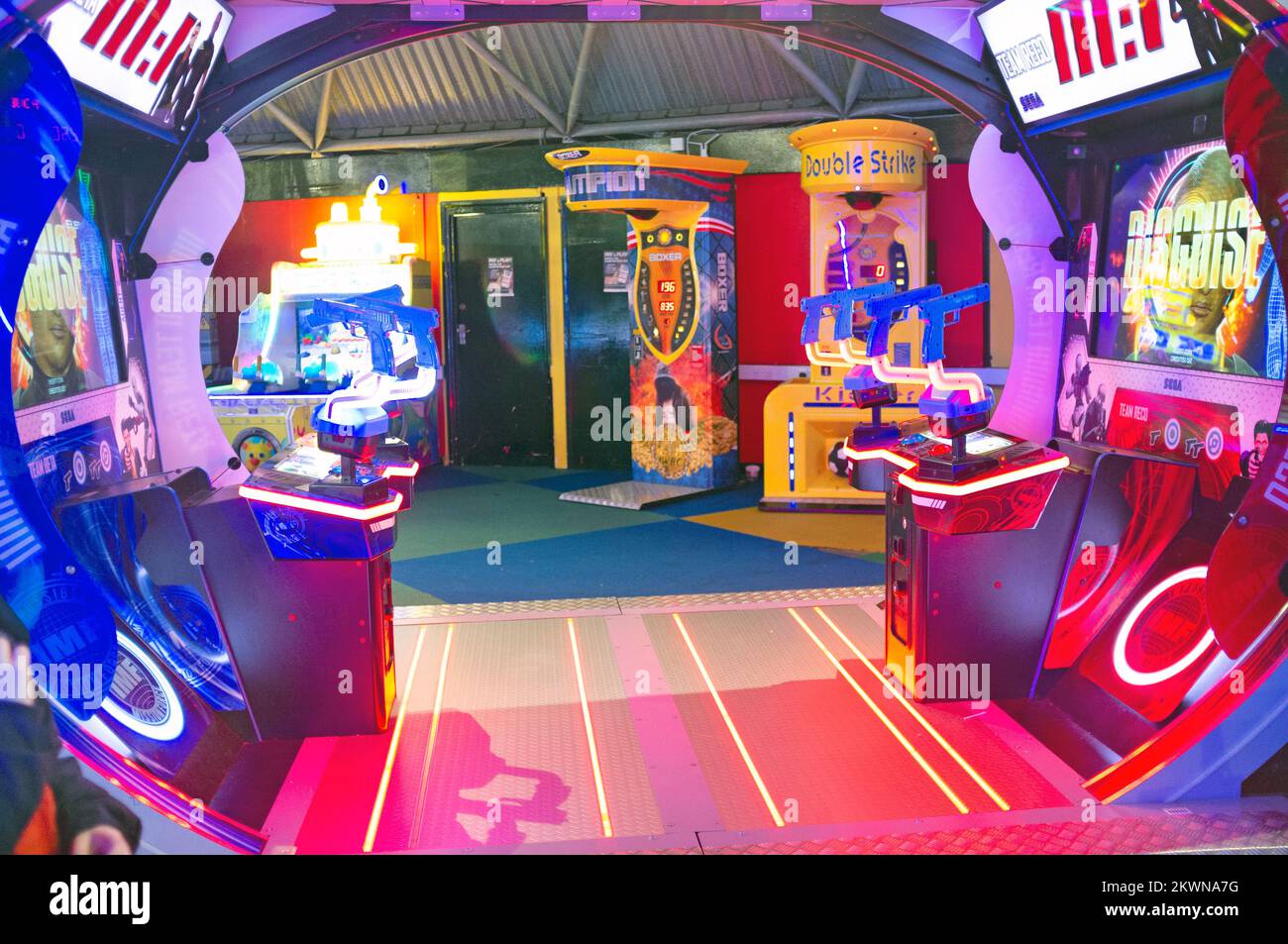 Arcade on brighton palace hi-res stock photography and images - Alamy