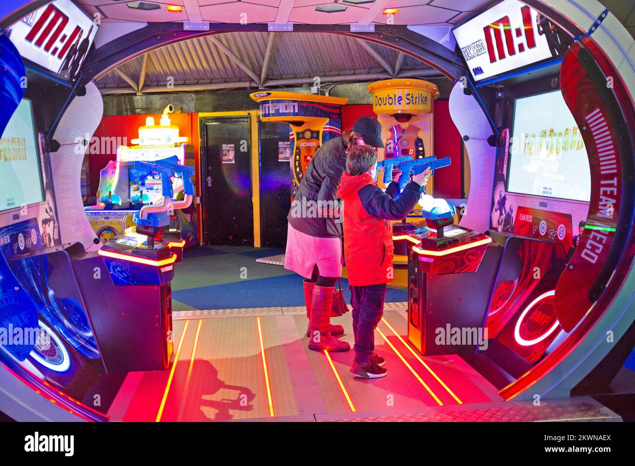 Arcade on brighton palace hi-res stock photography and images - Alamy