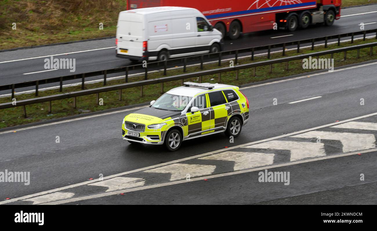 National highways officer hi-res stock photography and images - Alamy