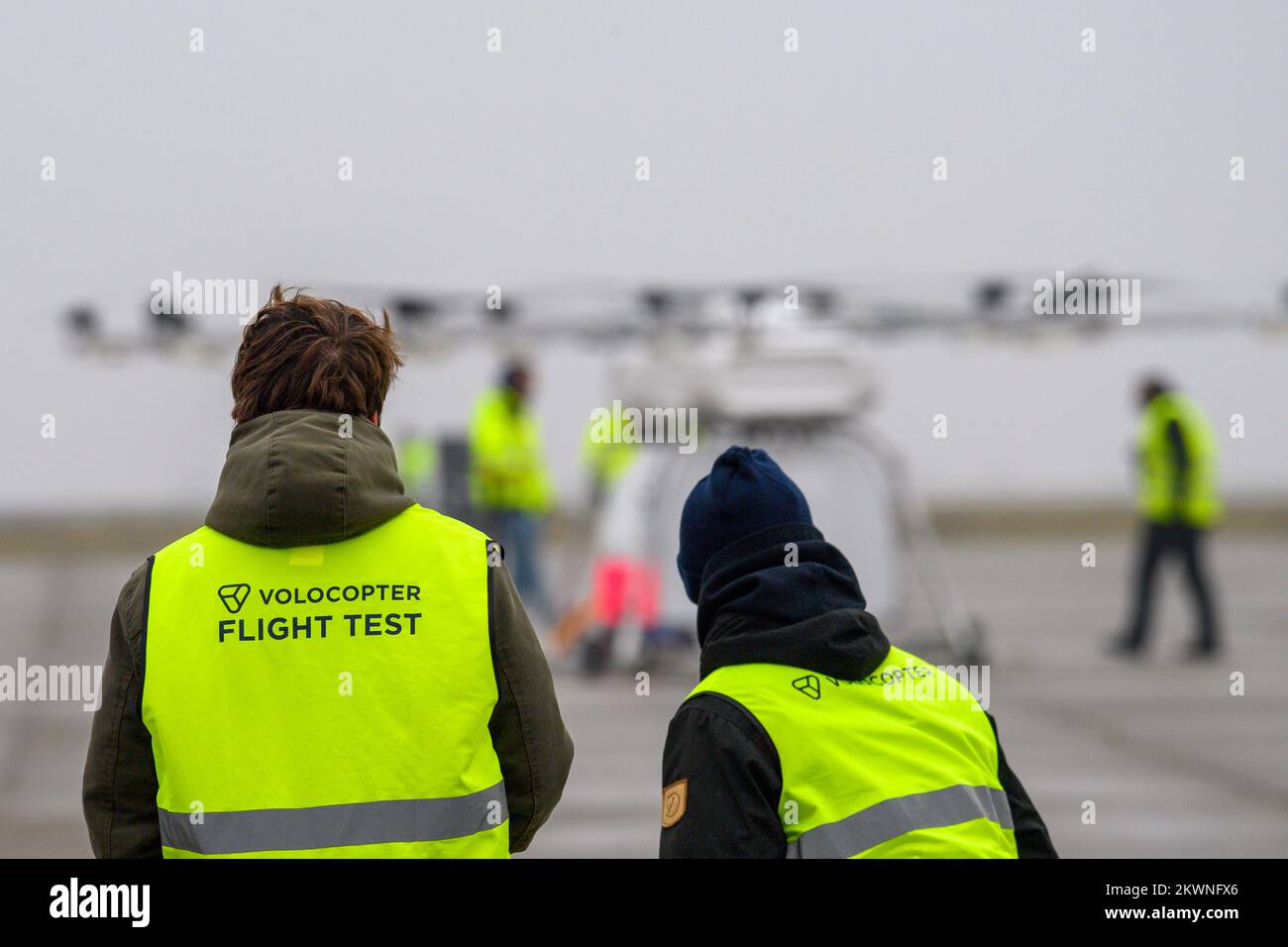 Takeoff procedures hi-res stock photography and images - Alamy