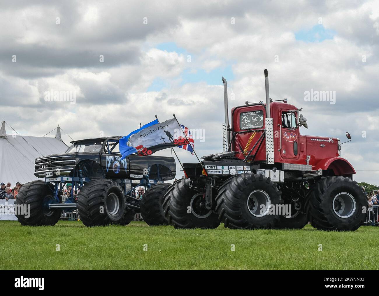 Monster truck rally trucks hi-res stock photography and images - Alamy