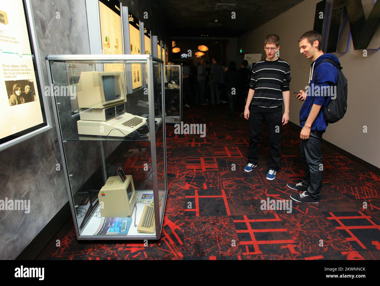 Revolutionari hi-res stock photography and images - Alamy