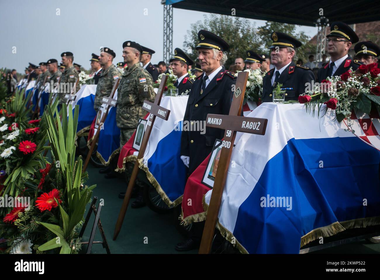 Time after war hi-res stock photography and images - Alamy