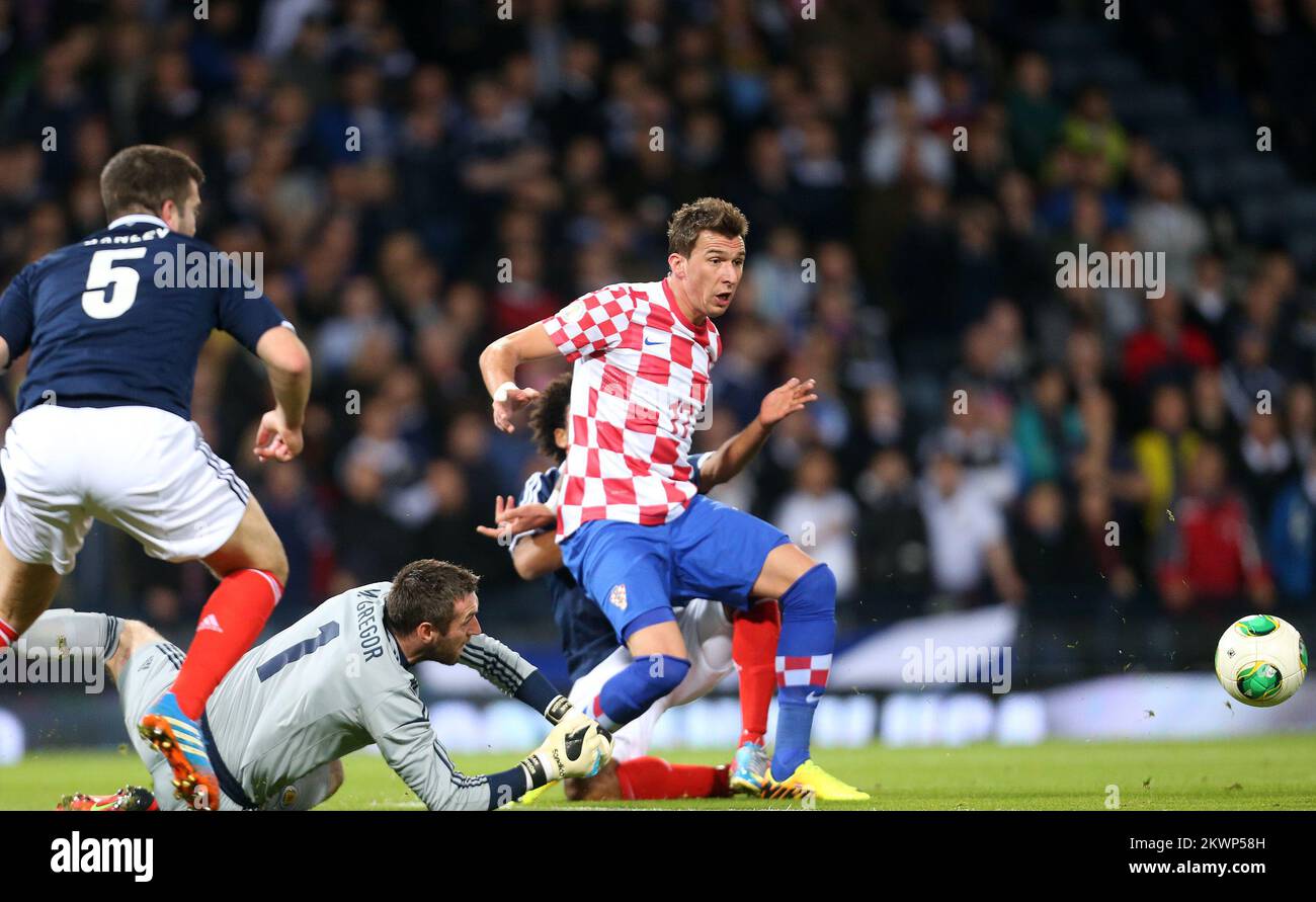 15.10.2013., Glasgow, Scotland - The last match in Group A ...