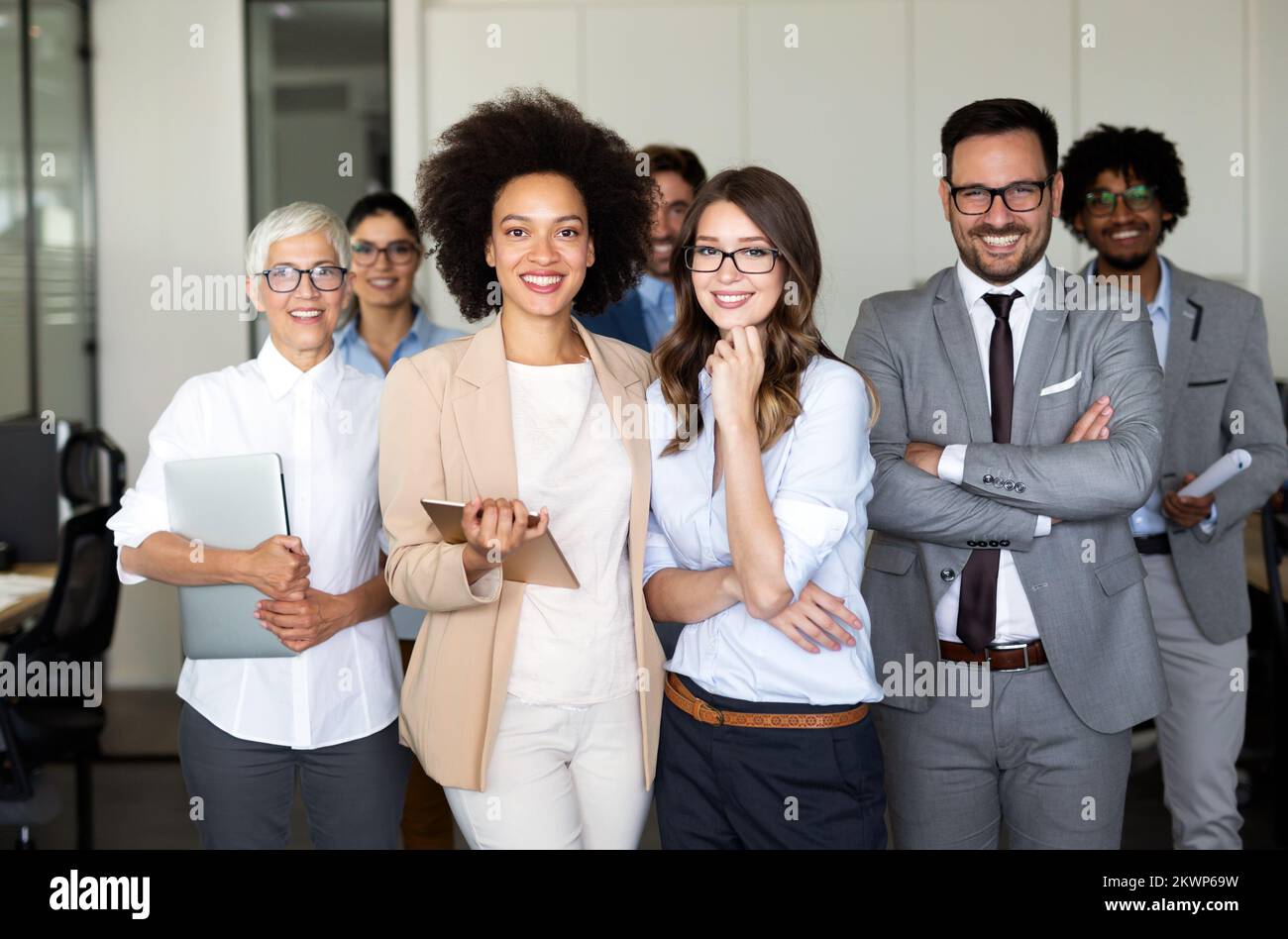 Success group of entrepreneurs and business people achieve goals ...