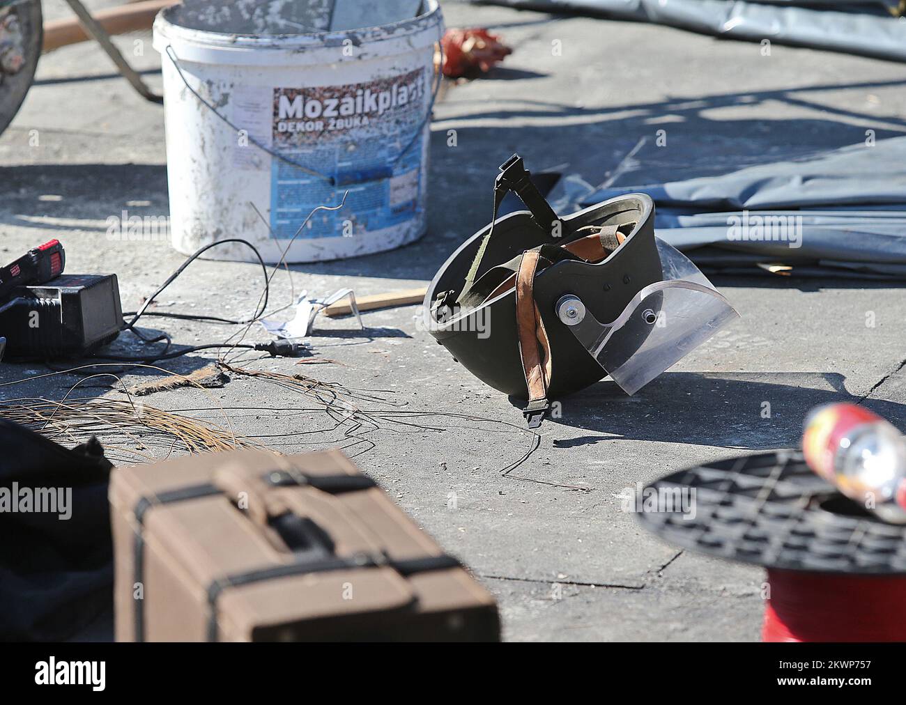 Tinkerbell hospital hi-res stock photography and images - Alamy