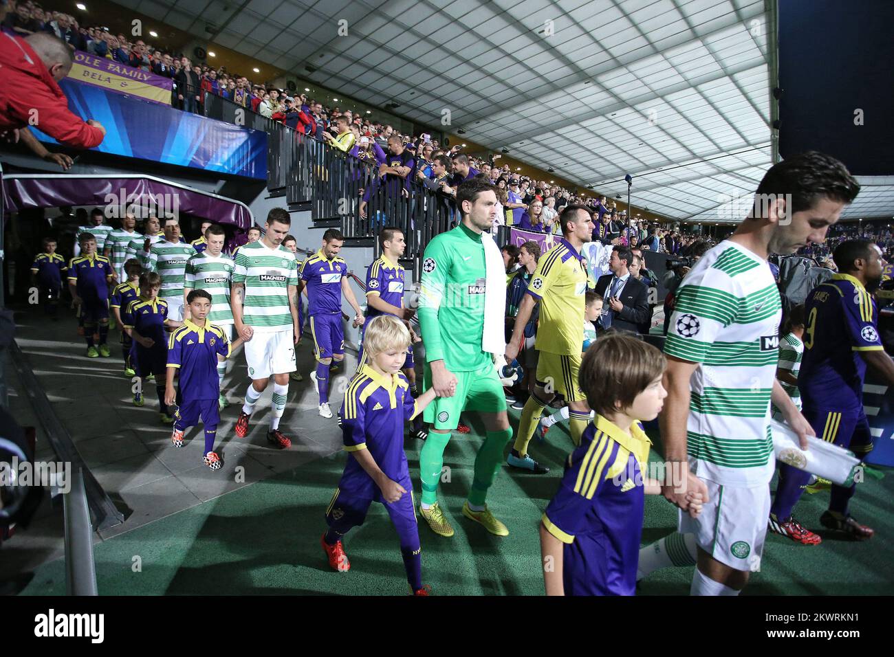 The teams walk out Stock Photo - Alamy