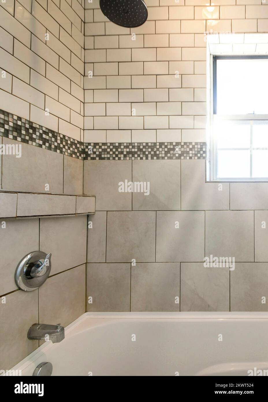 Vertical Sun flare Alcove bathtub shower combo with ceramic and subway ...