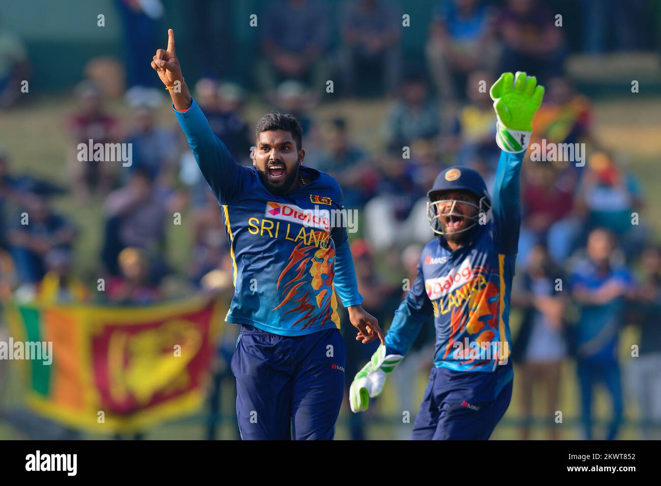 Kandy, Sri Lanka. 30th November 2022. Sri Lanka's Wanidu Hasaranga (L ...