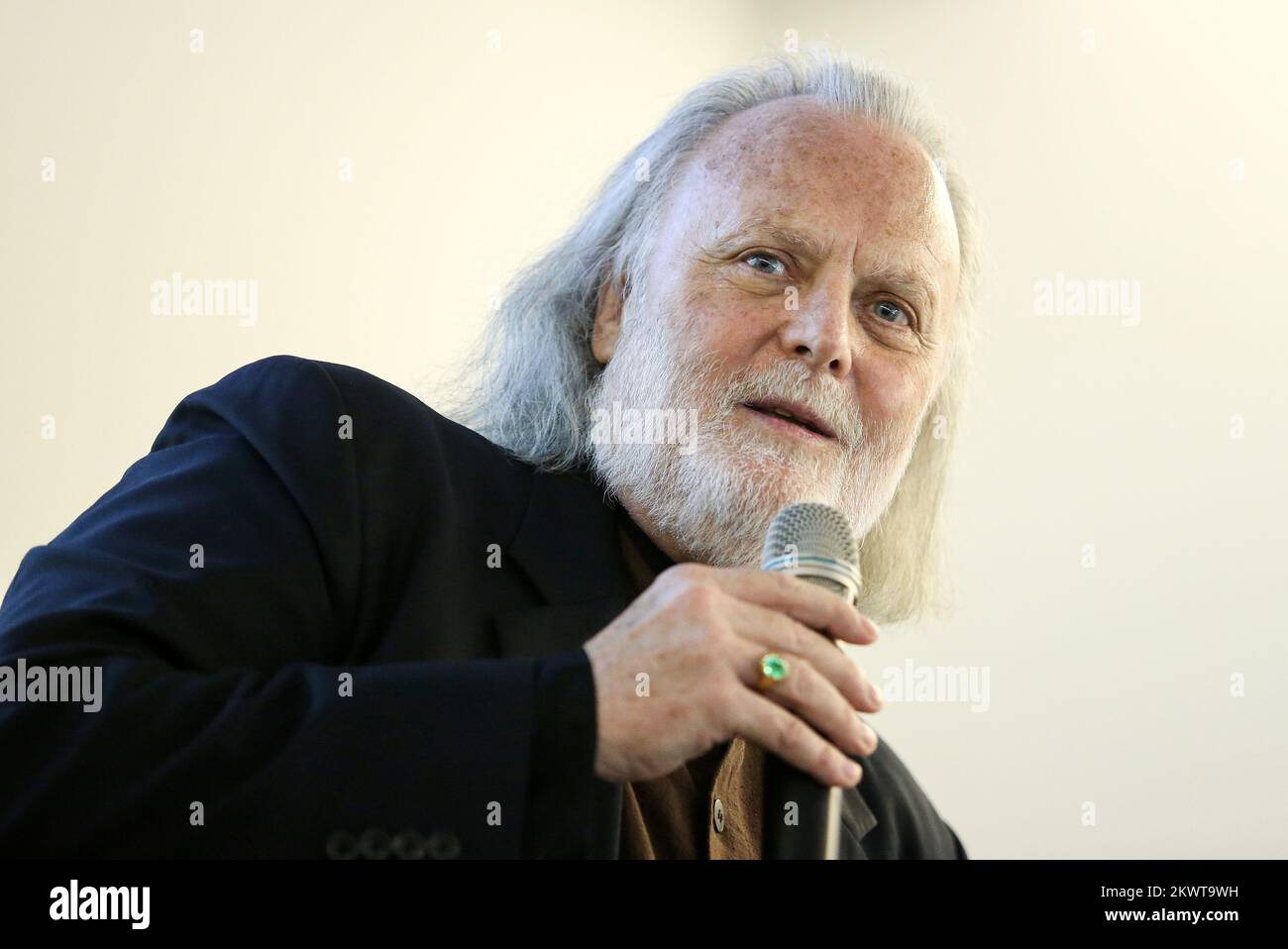 Isaac tigrett hi-res stock photography and images - Alamy