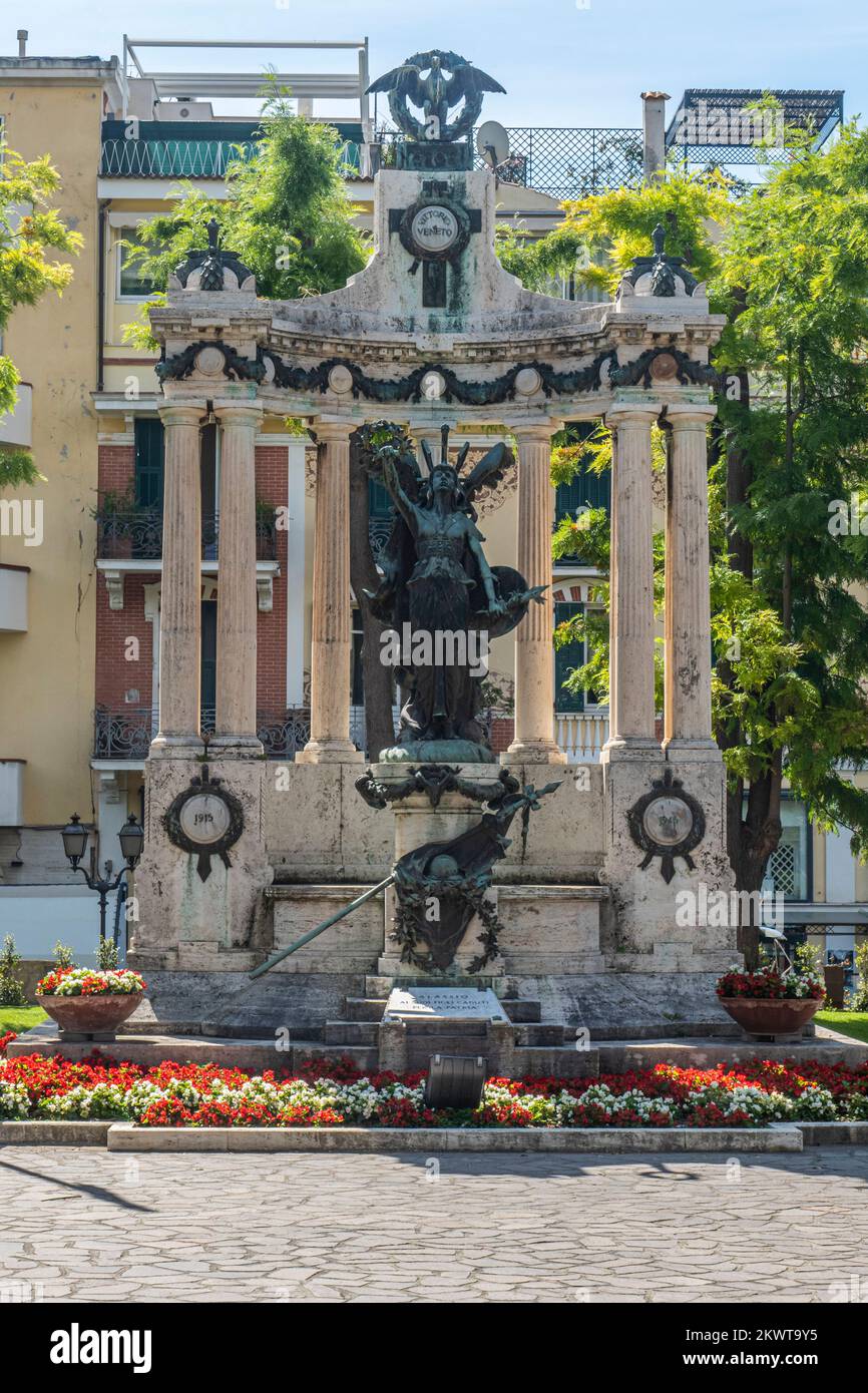Most beautiful village in italy 2021 hi-res stock photography and ...