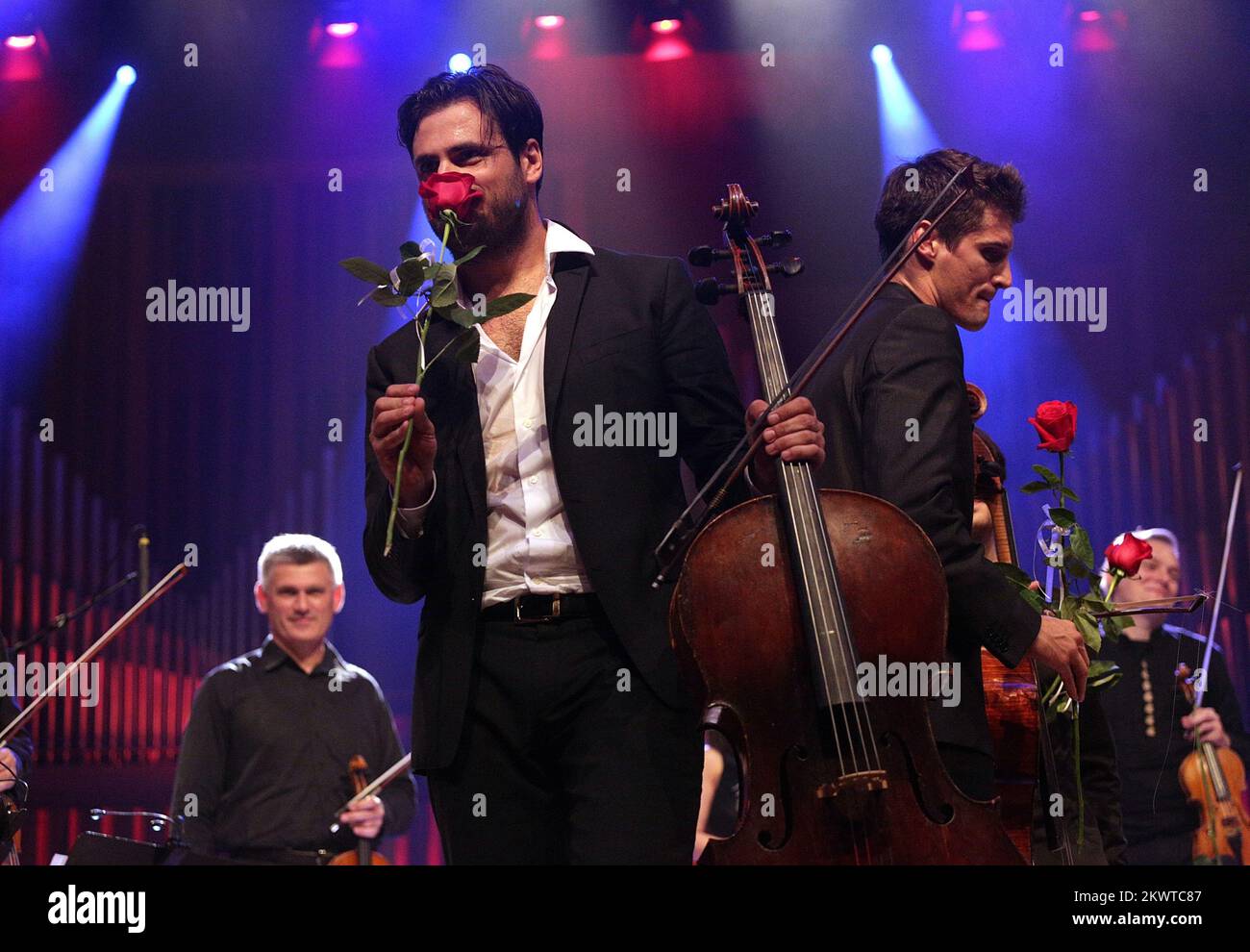 2cellos gig hi-res stock photography and images - Alamy