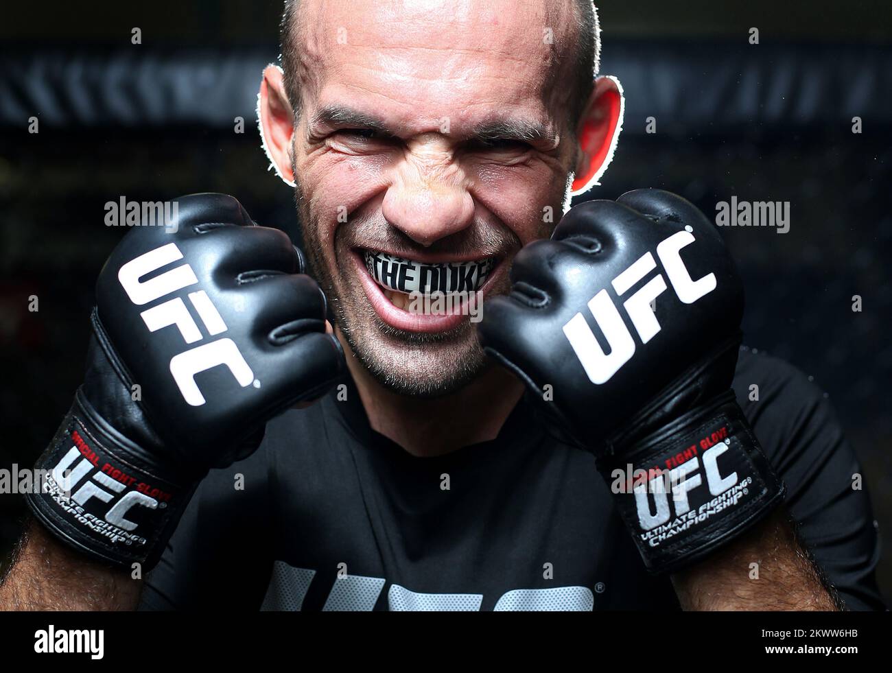 Jungle fight mma hi-res stock photography and images - Alamy